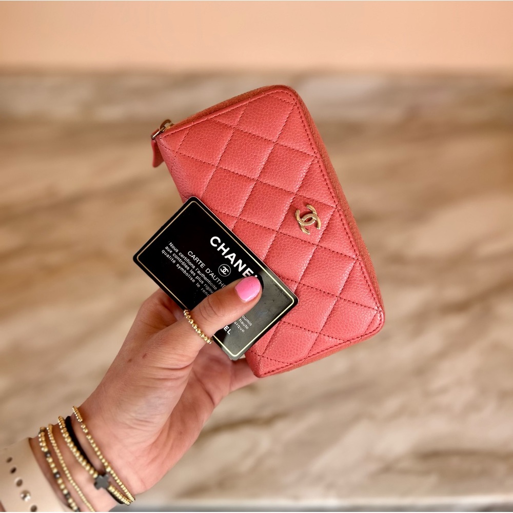 Chanel Pink Wallet - Gem